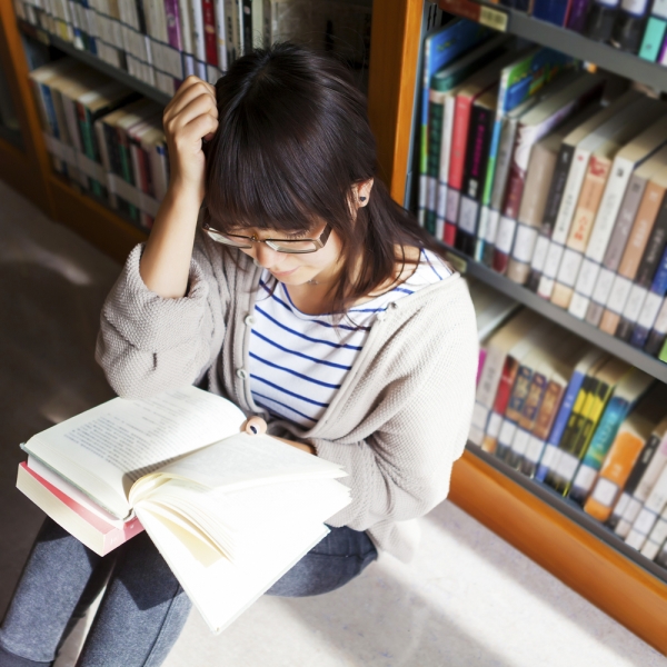 Leave notes in self help books | Good & Kind